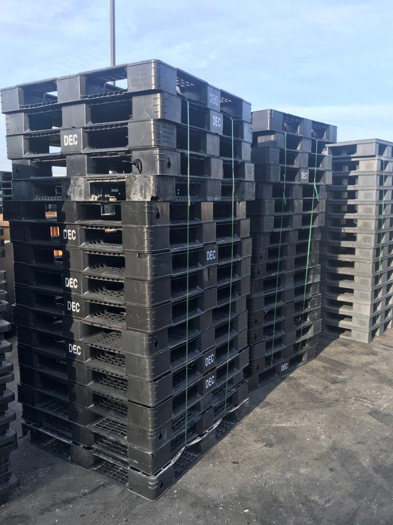 Used Recycled Plastic Pallets 52x43 – Aira Enterprises